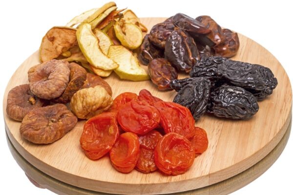 How is dried fruit made?